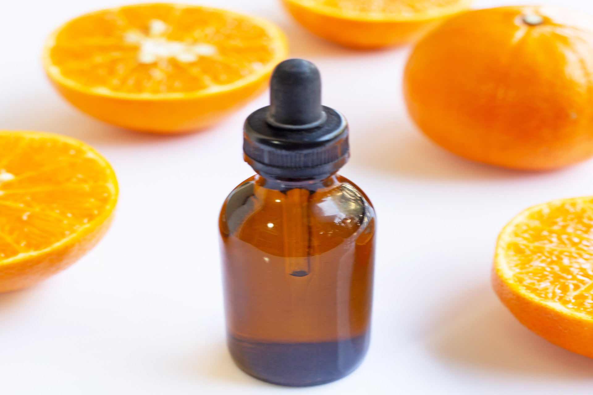 Orange Essential Oil - A World of Scents and Blends