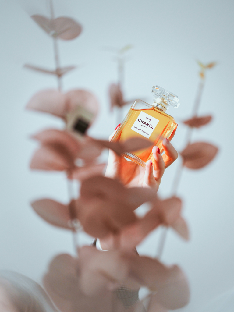 Scent and Memory: An Intimate Connection - A World of Scents and Blends